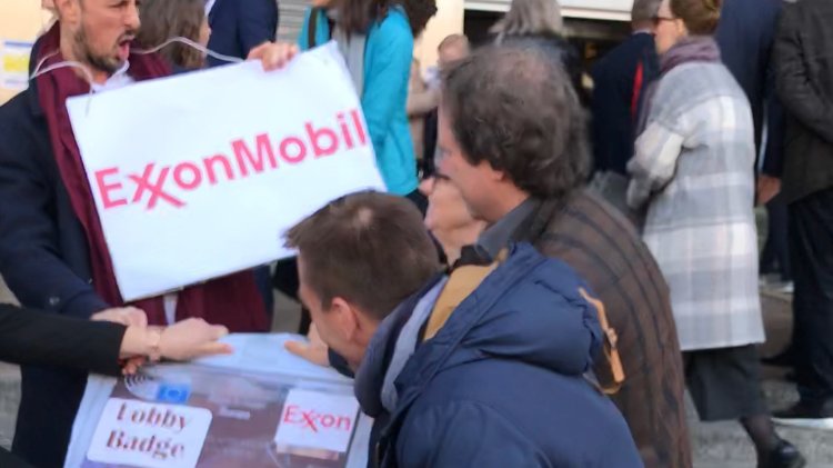 ExxonMobil’s lobbyists should be removed from European Parliament ...